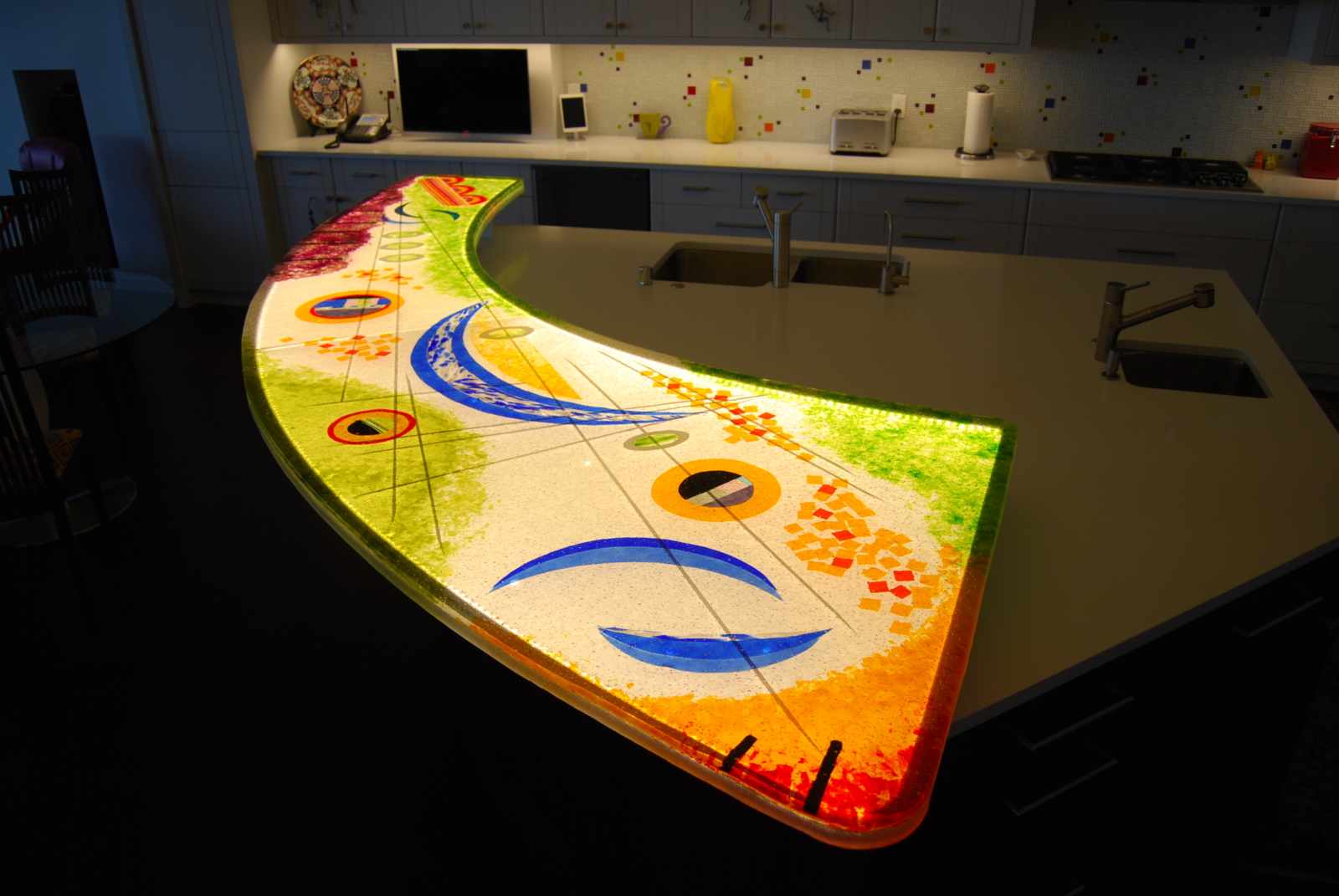 Countertops - Glassworks, Inc.